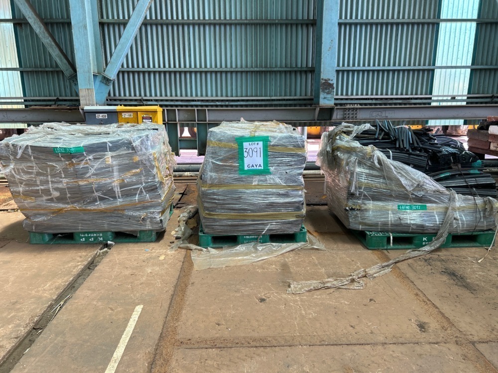 Plastic Pallets with Rubber Square Bars | Hanjin Philippines Shipyard ...