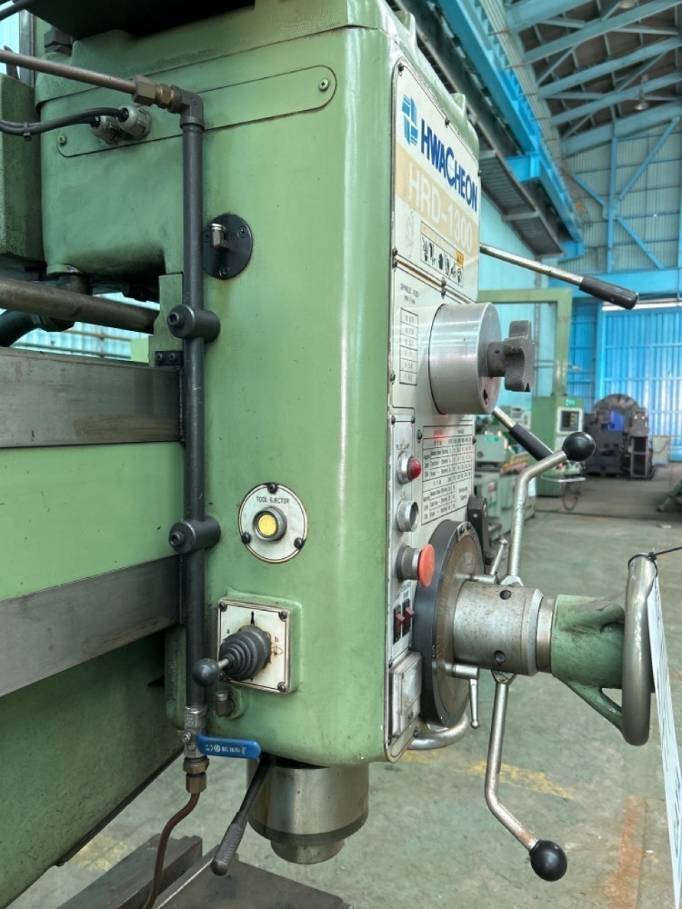 RADIAL DRILLING MACHINE HRD-1300 HWAHEON/NAMBOK CO. LTD.