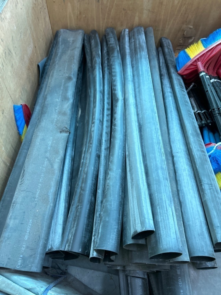 2x PALLETS OF ASSORTED ITEMS (VARIOUS INSULATORS AND ETC) JOHIN ...